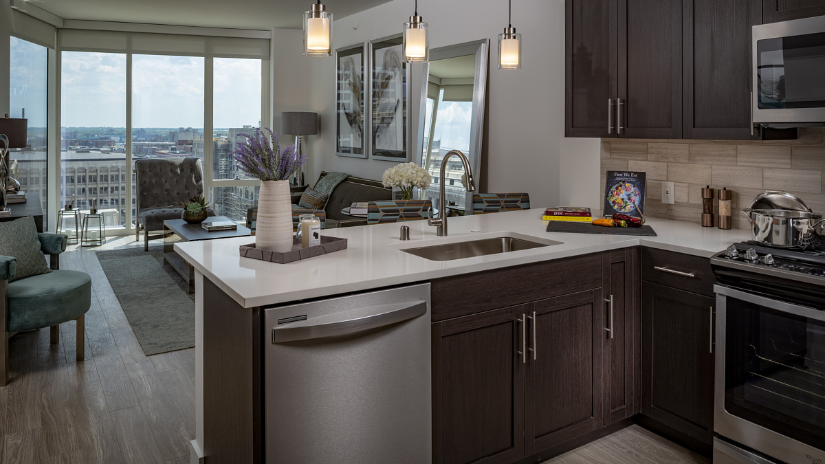 Downtown Milwaukee Apartment Pictures | 7SEVENTY7 Apartment Photo Gallery