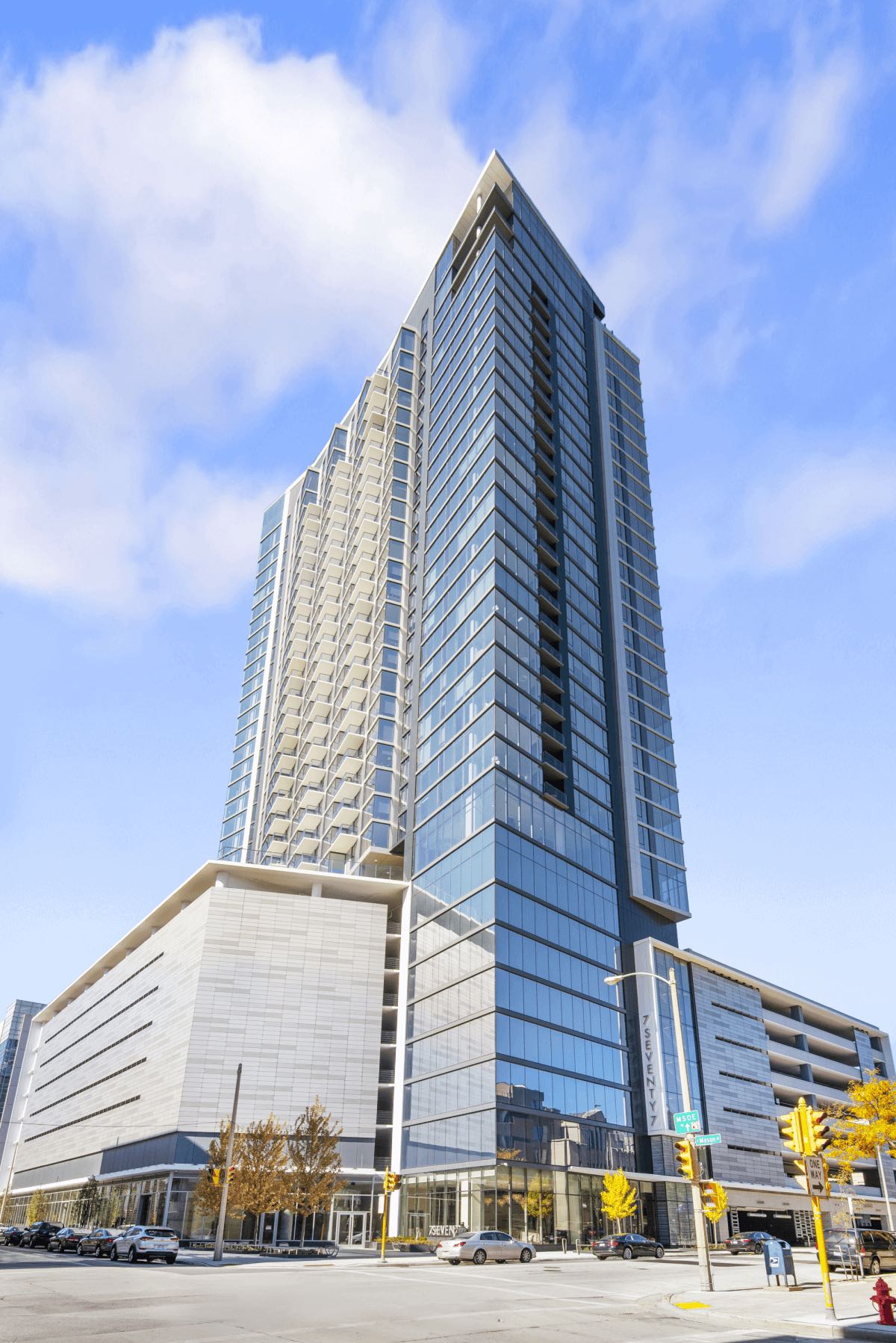 Downtown Milwaukee Apartment Pictures | 7SEVENTY7 Apartment Photo Gallery